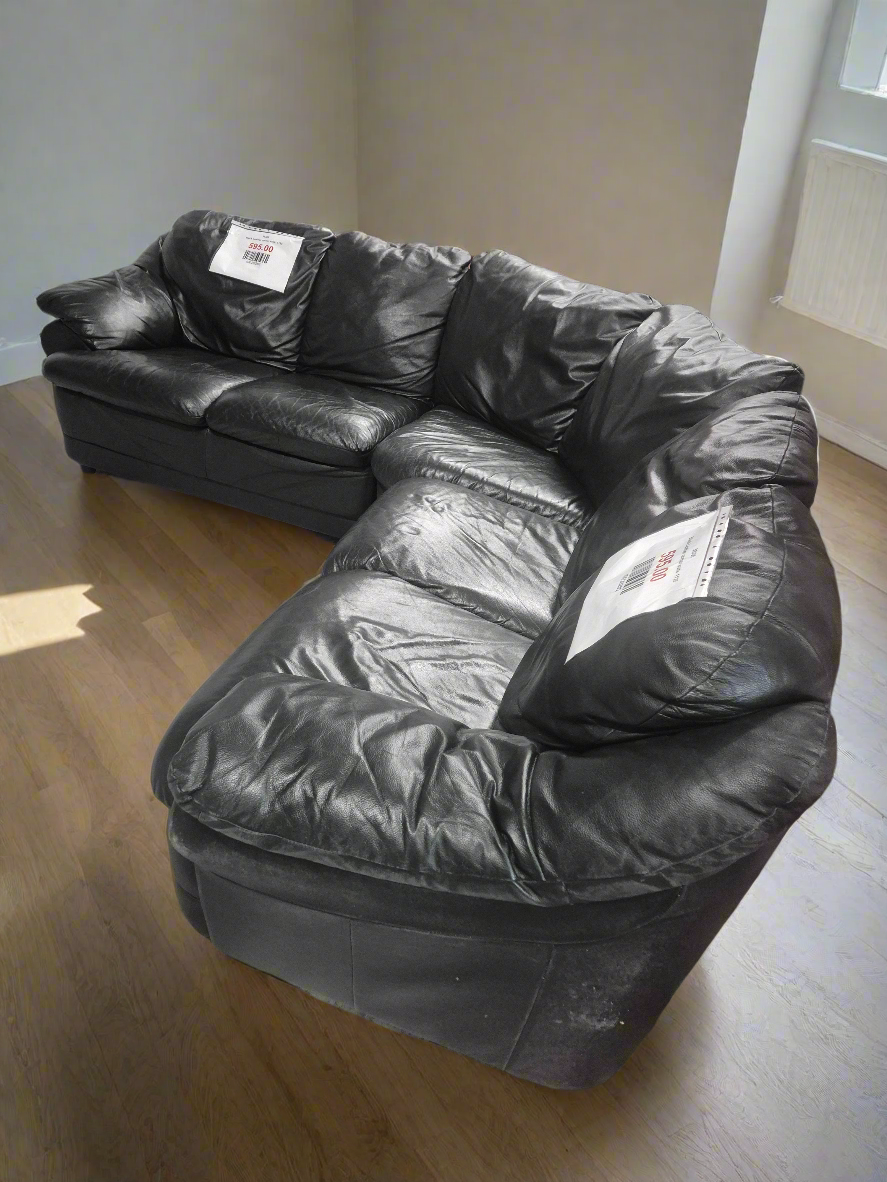 Black corner suite store
