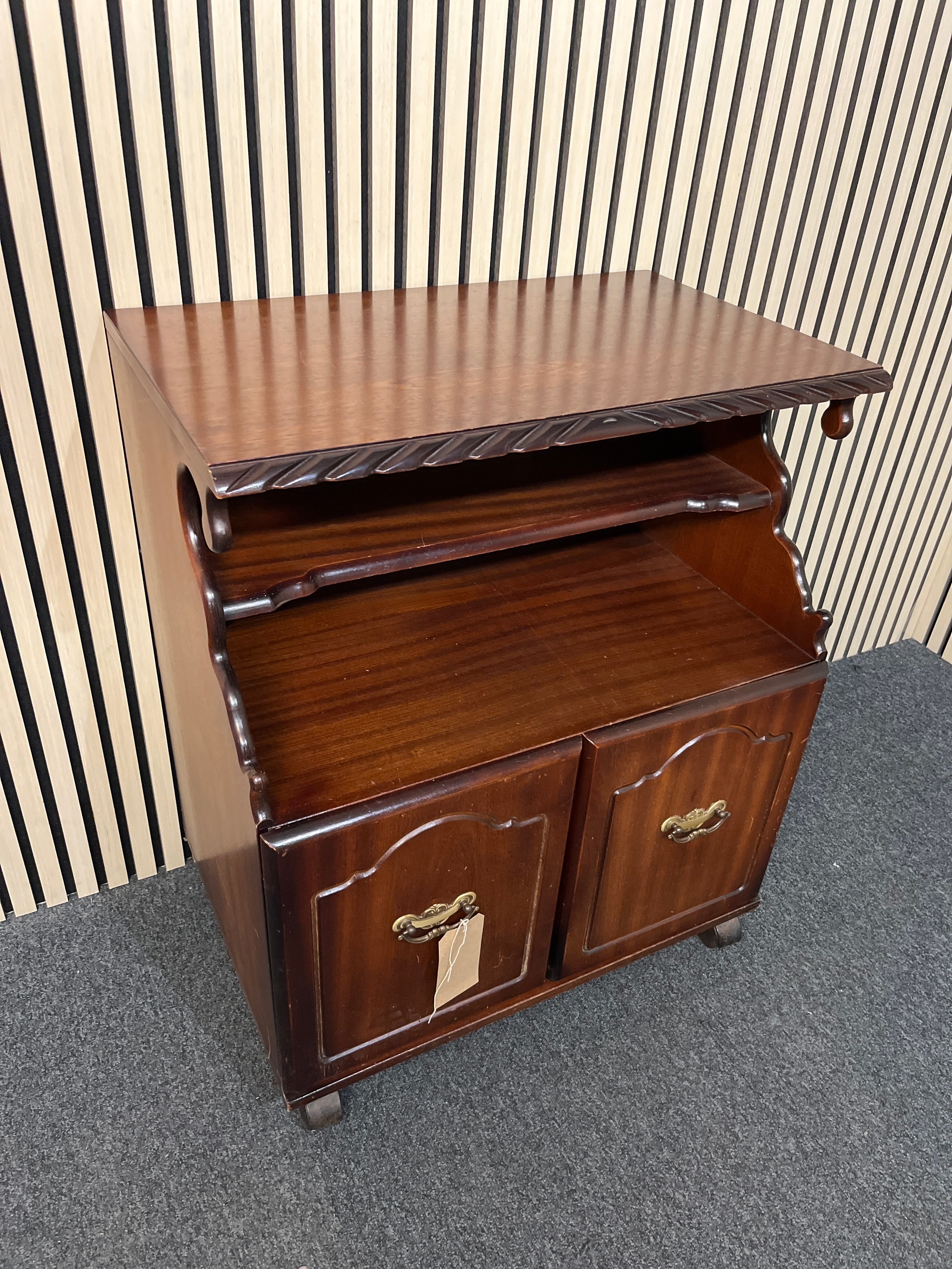 Rossmore mahogany TV unit on castors 2325 – CJM Furniture