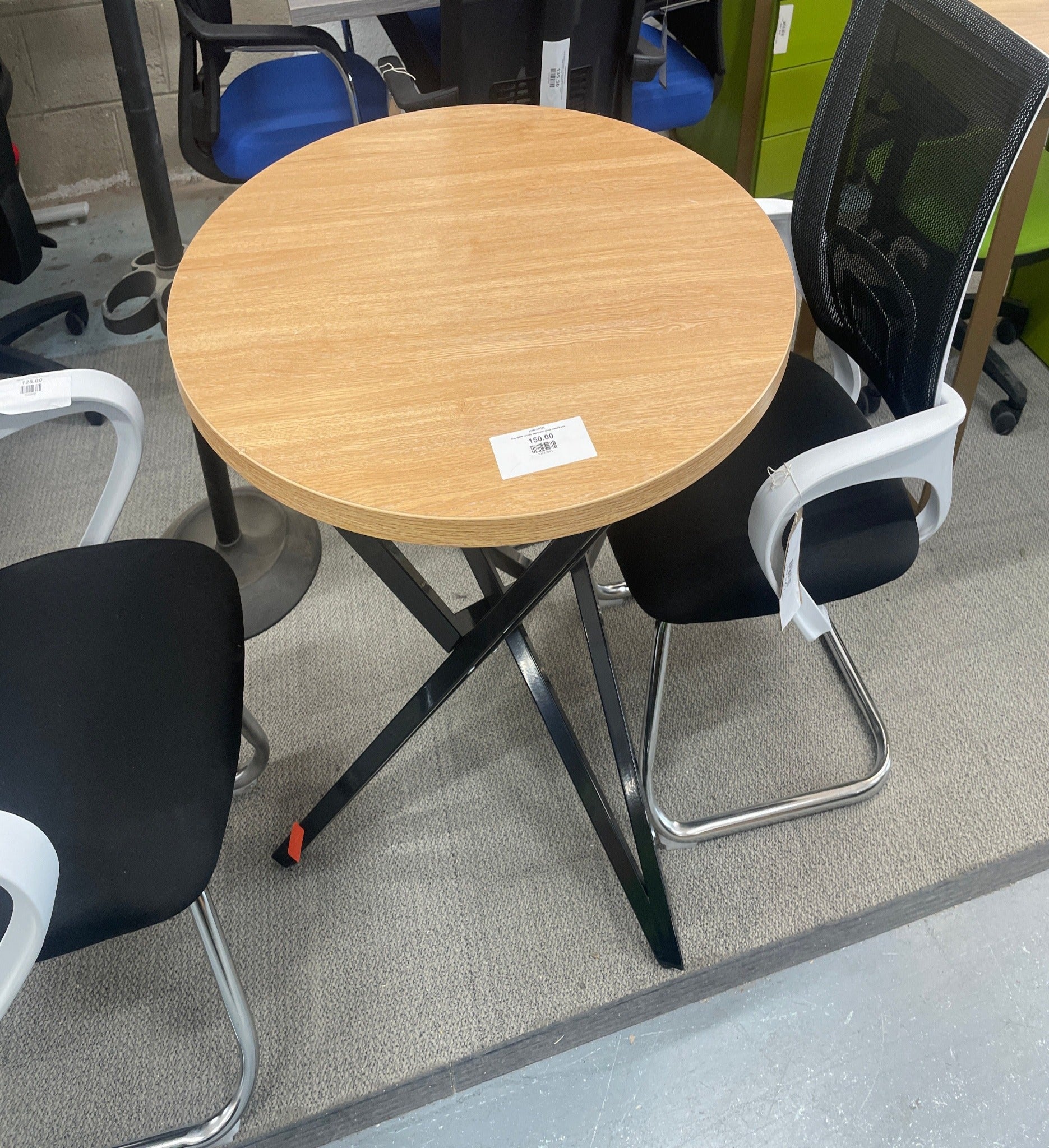 Oak 800W circular table with black metal frame – CJM Furniture