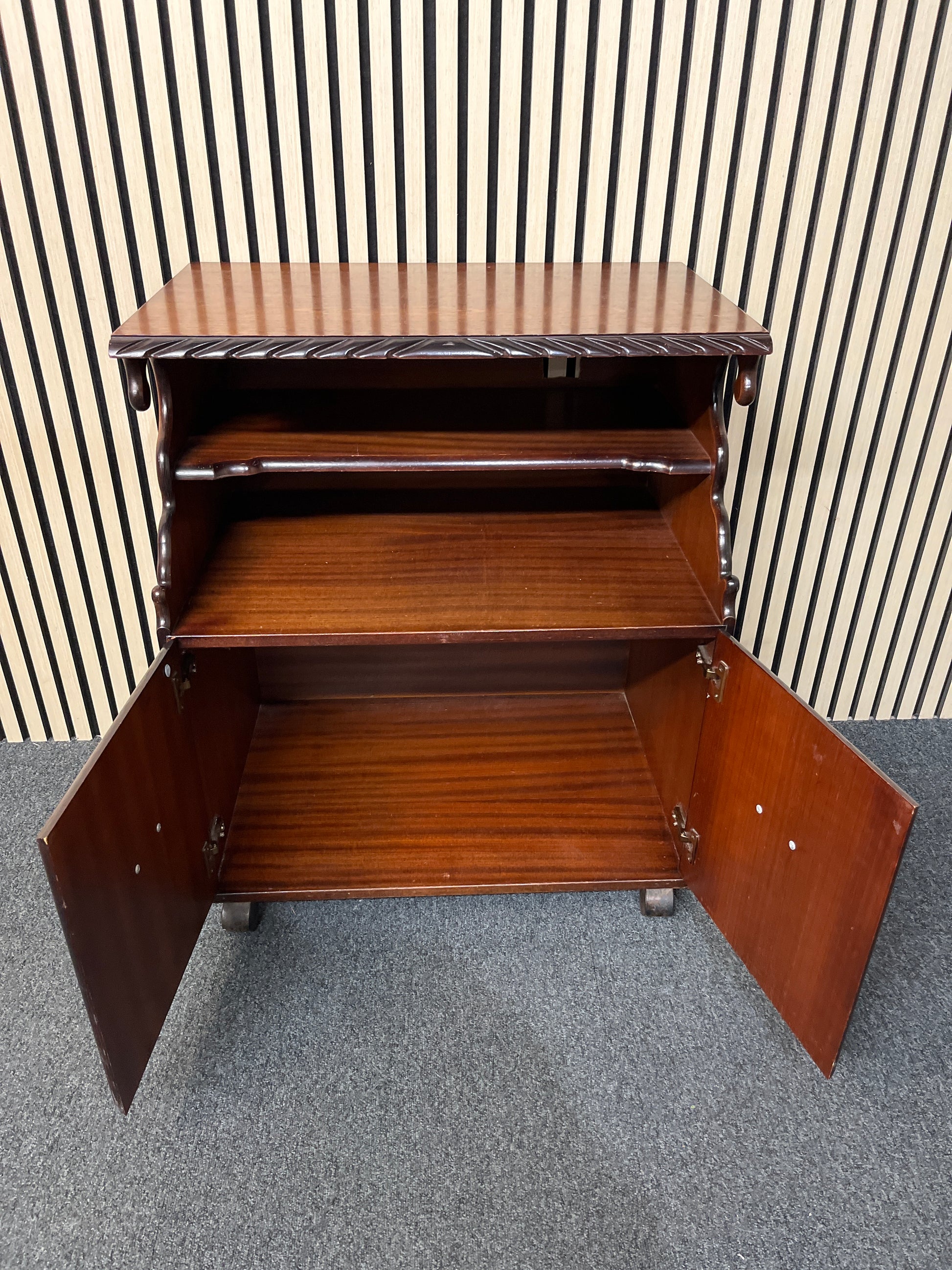 Rossmore mahogany TV unit on castors 2325 – CJM Furniture