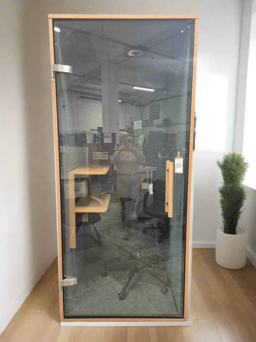 EX DEMO Silen 1 person office meeting booth with glass entrance door E ...